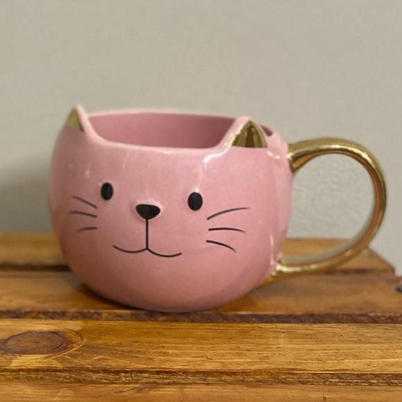 Kitchen | Nwt Pink And Gold Cat Shaped Mug 17 Oz | Poshmark